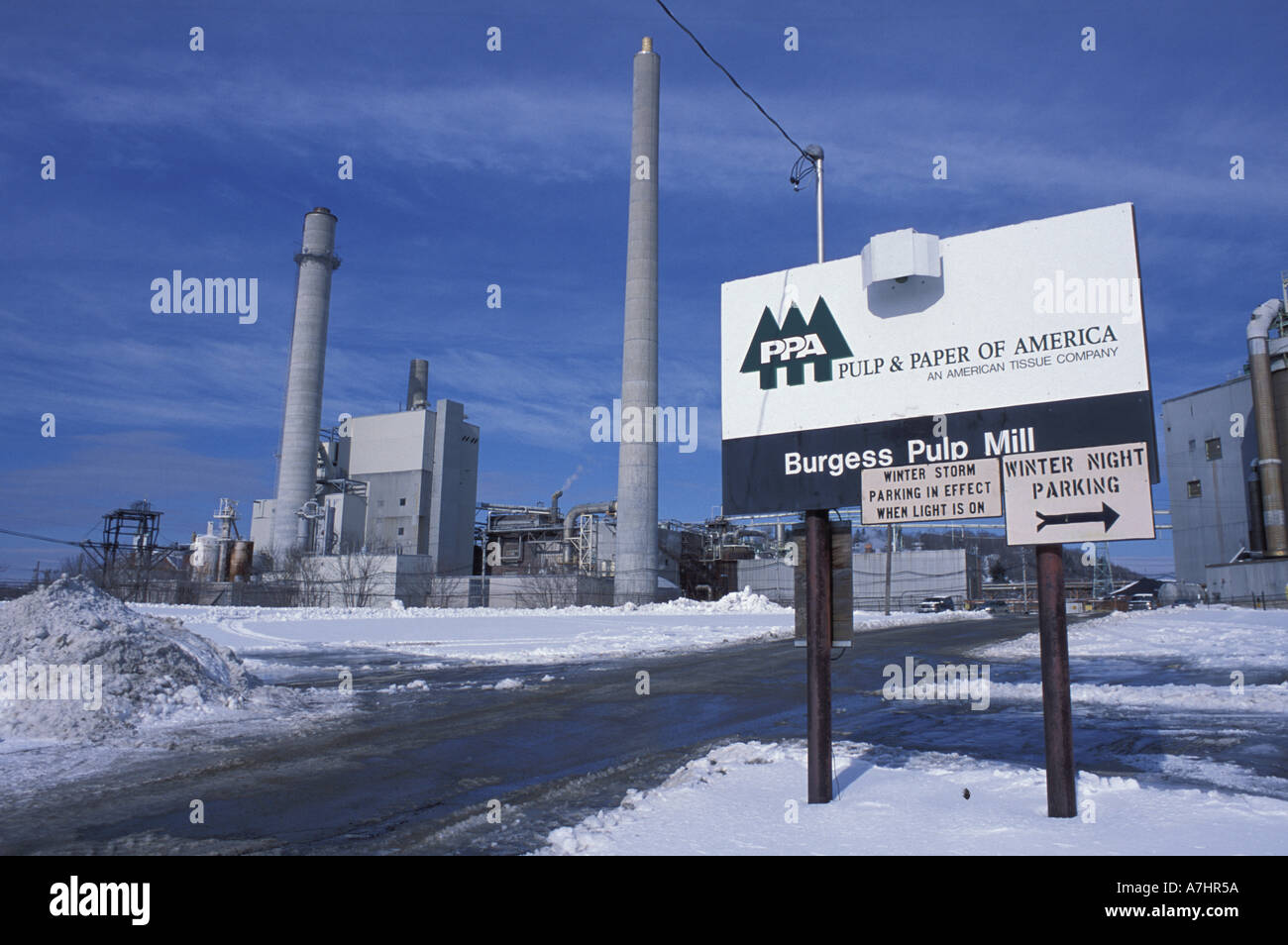 Us paper mill hi-res stock photography and images - Alamy