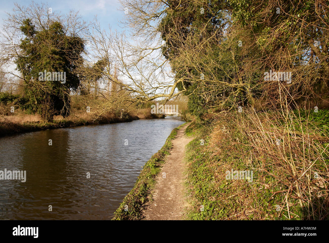 Itchen navigation canal hi-res stock photography and images - Alamy