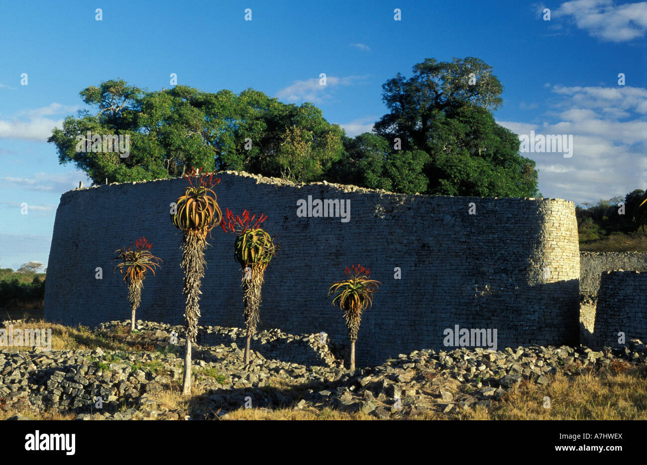Zimbabwe masvingo great zimbabwe ruins hi-res stock photography and ...