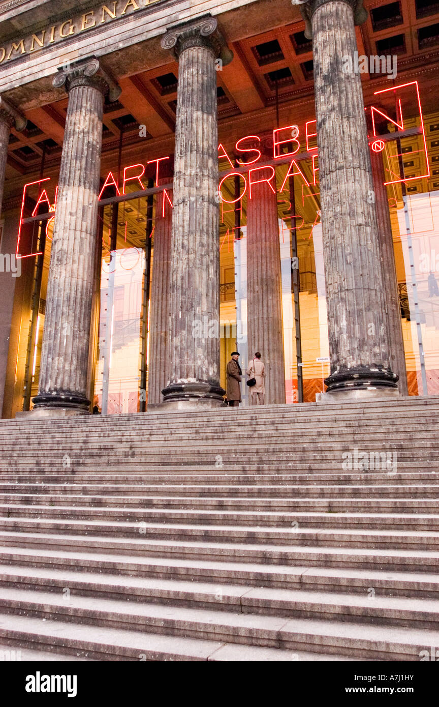 Neoclassical architecture columns stairs hi-res stock photography and ...