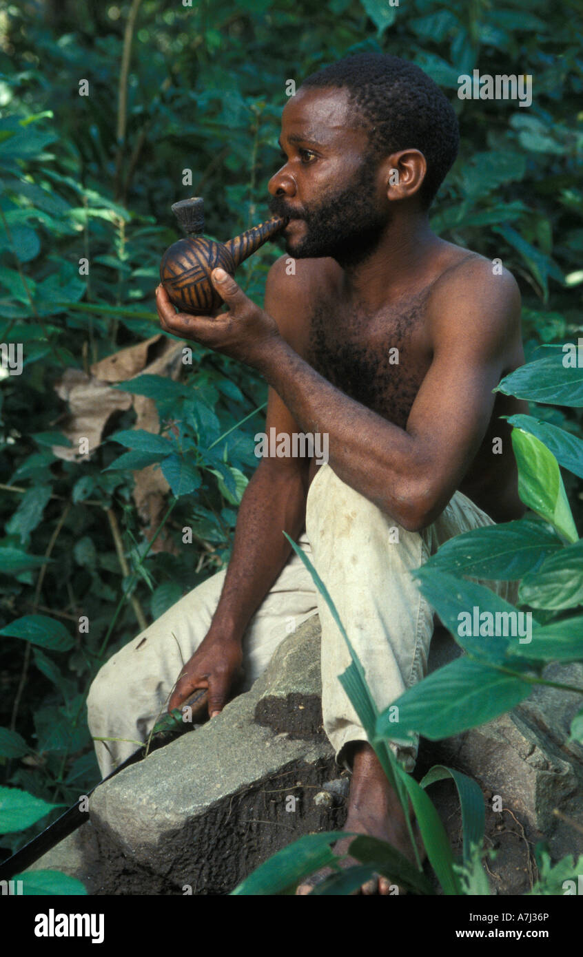 Uganda pygmies hi-res stock photography and images - Alamy