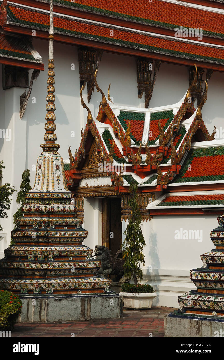 Aligned Chedis Wat Pho temple Bangkok Thailand Stock Photo - Alamy