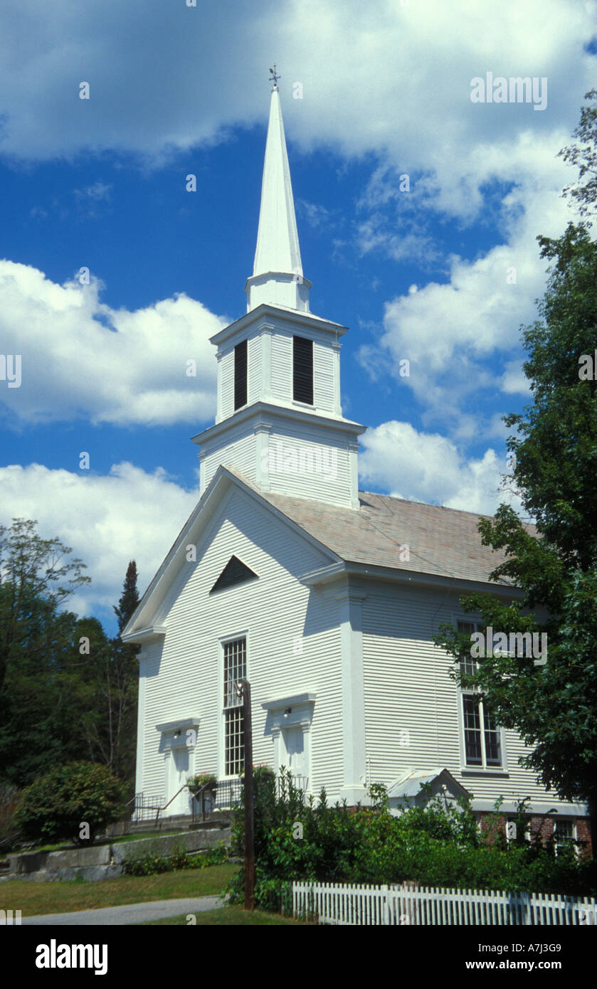 Clapboard church hi-res stock photography and images - Alamy