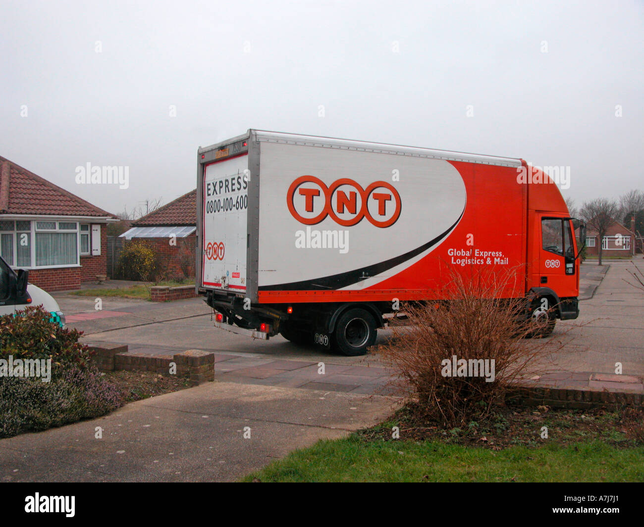 Tnt delivery lorry hi-res stock photography and images - Alamy