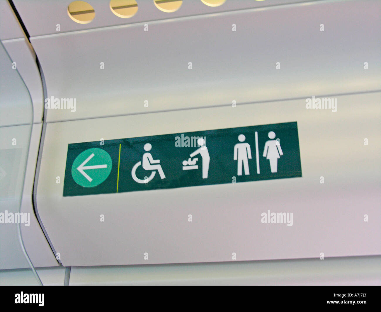 Southern railway carriage hi-res stock photography and images - Alamy