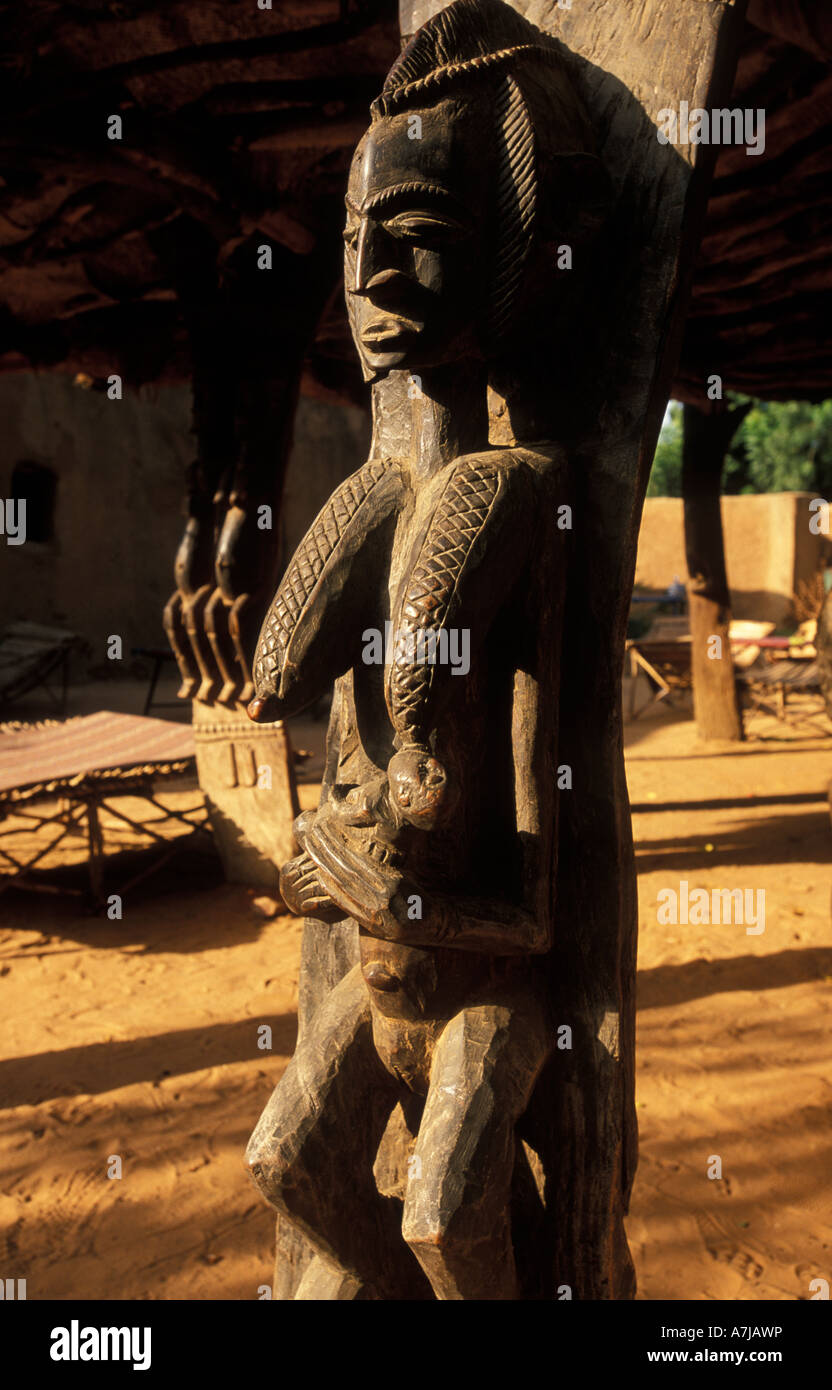 Mali carving hi-res stock photography and images - Alamy