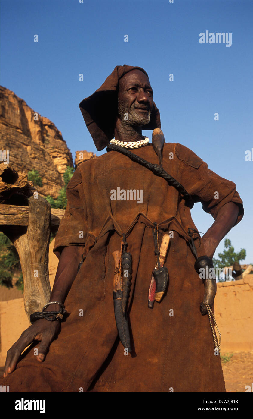 Dogon tribe hi-res stock photography and images - Alamy