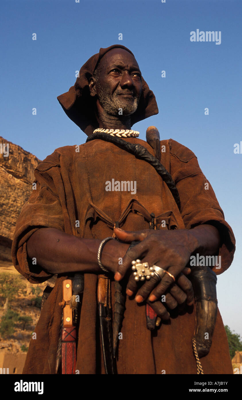 traditional hunter, Telí village, Dogon Country, Mali Stock Photo - Alamy