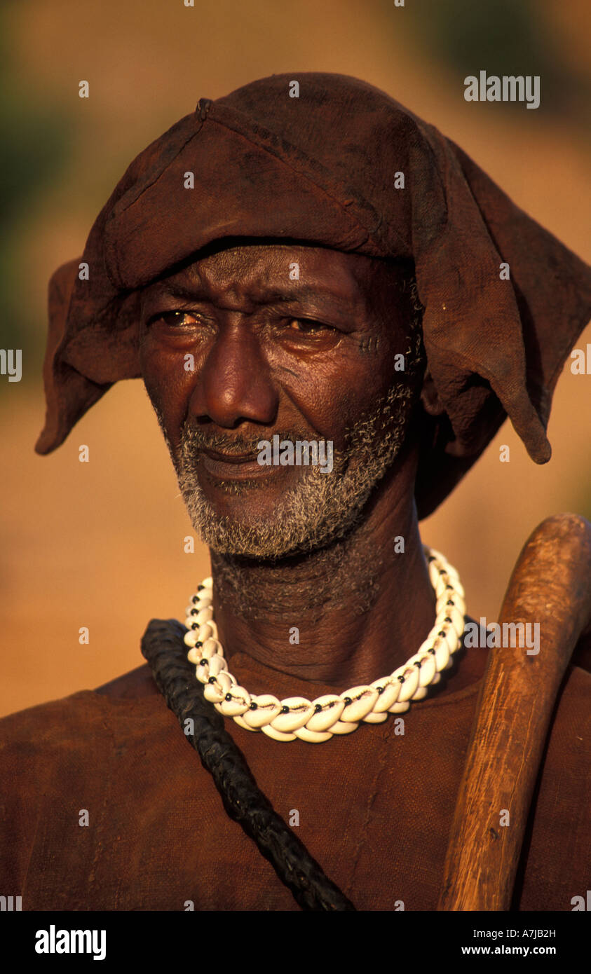 Dogon village men people hi-res stock photography and images - Alamy