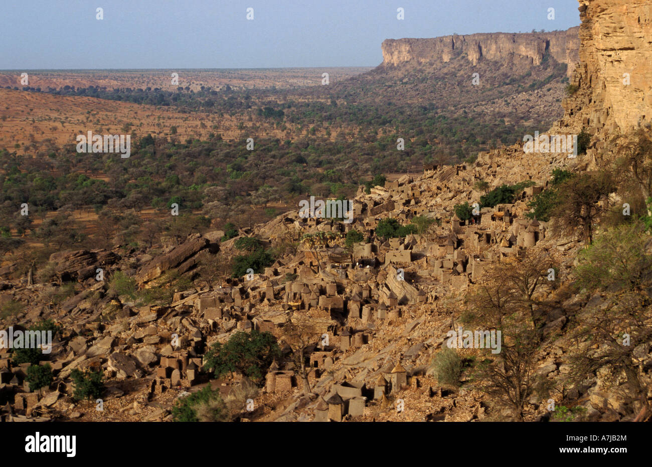 Ireli village below Bandiagara escarpment, Dogon Country, Mali Stock ...