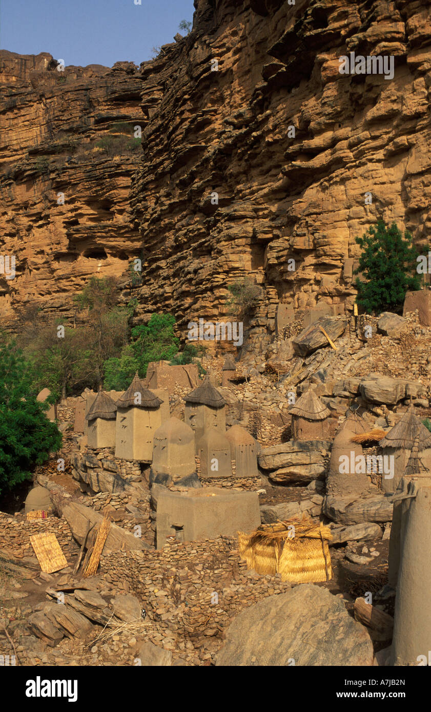 Bandiagara escarpment hi-res stock photography and images - Alamy