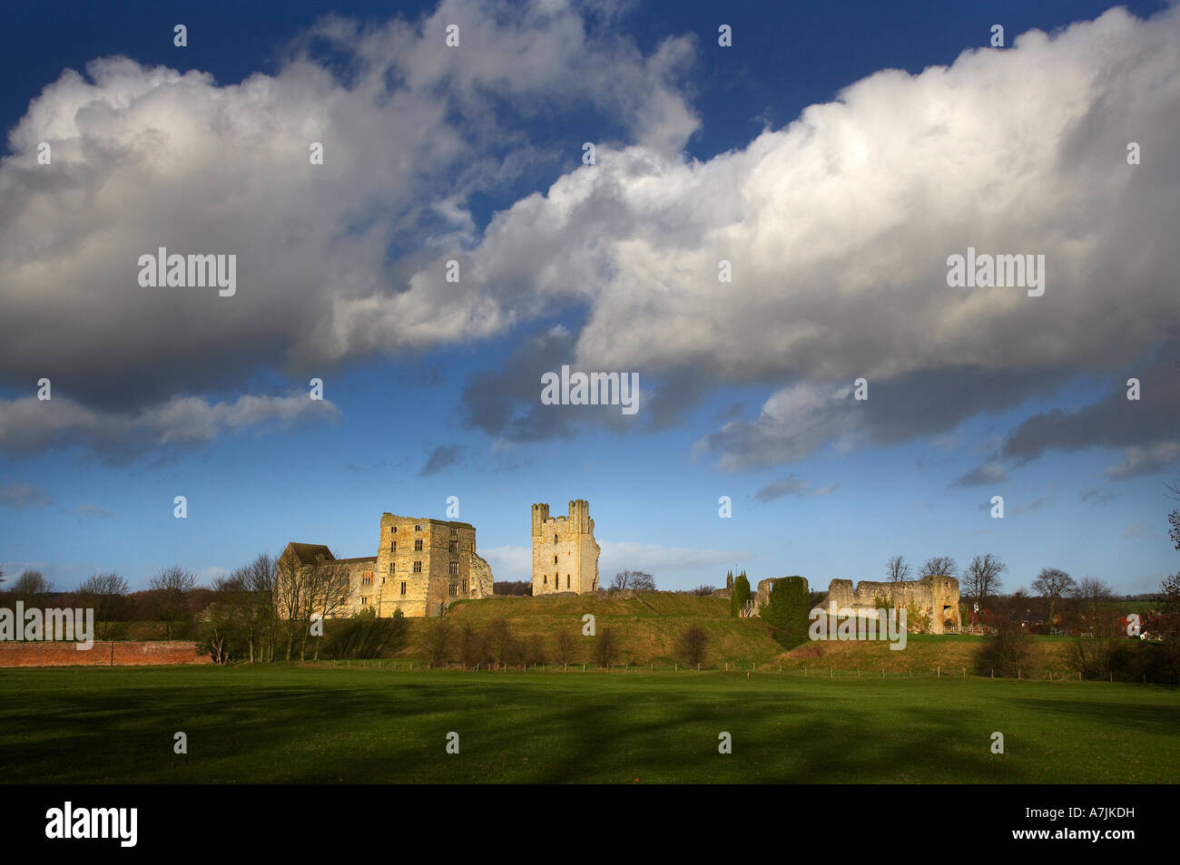 Helmsley Castle North Yorkshire from Duncombe Park Stock Photo - Alamy