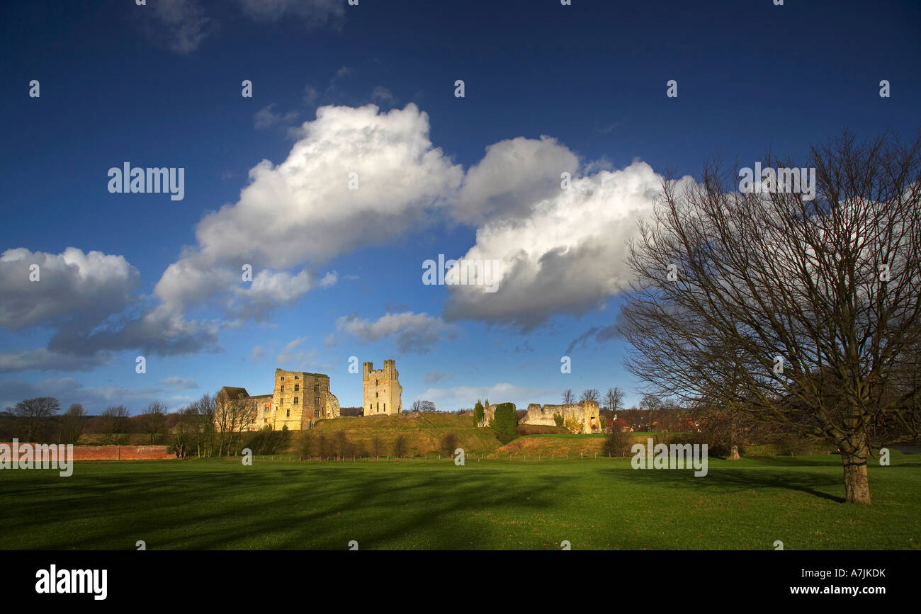 Helmsley Castle North Yorkshire from Duncombe Park Stock Photo - Alamy