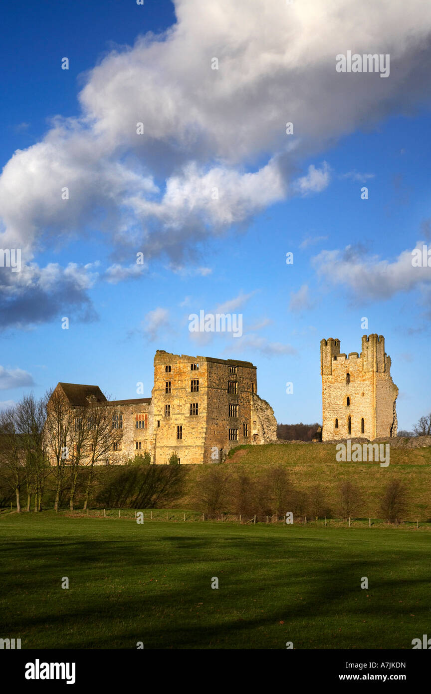 Helmsley Castle North Yorkshire from Duncombe Park Stock Photo - Alamy