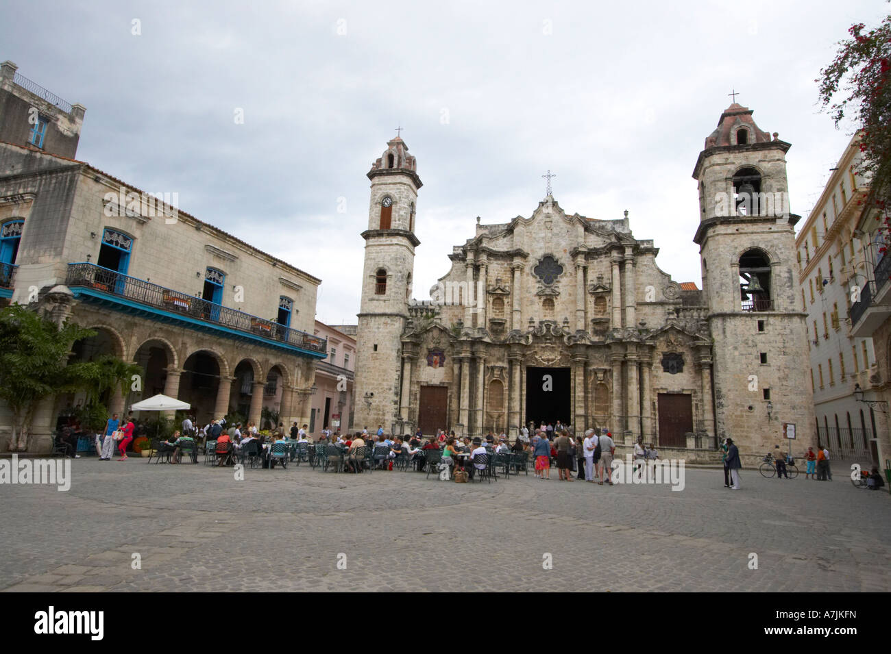 Cathedral Square, Havana, Cuba Stock Photo - Alamy