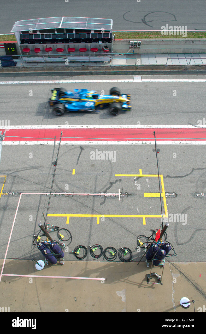 Renault in pit lane Stock Photo - Alamy