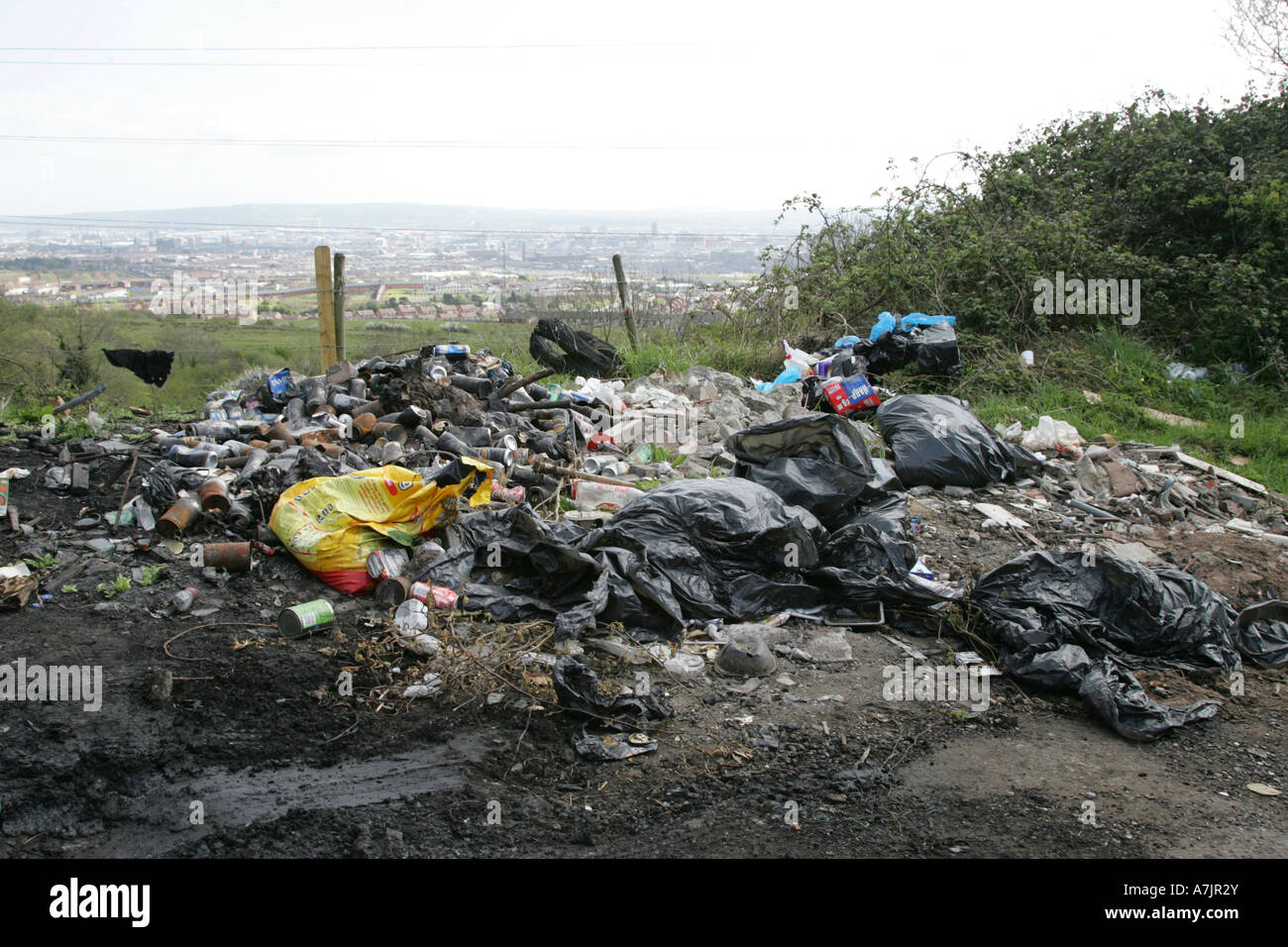 Dumping garbage on the side of the road hi-res stock photography and ...