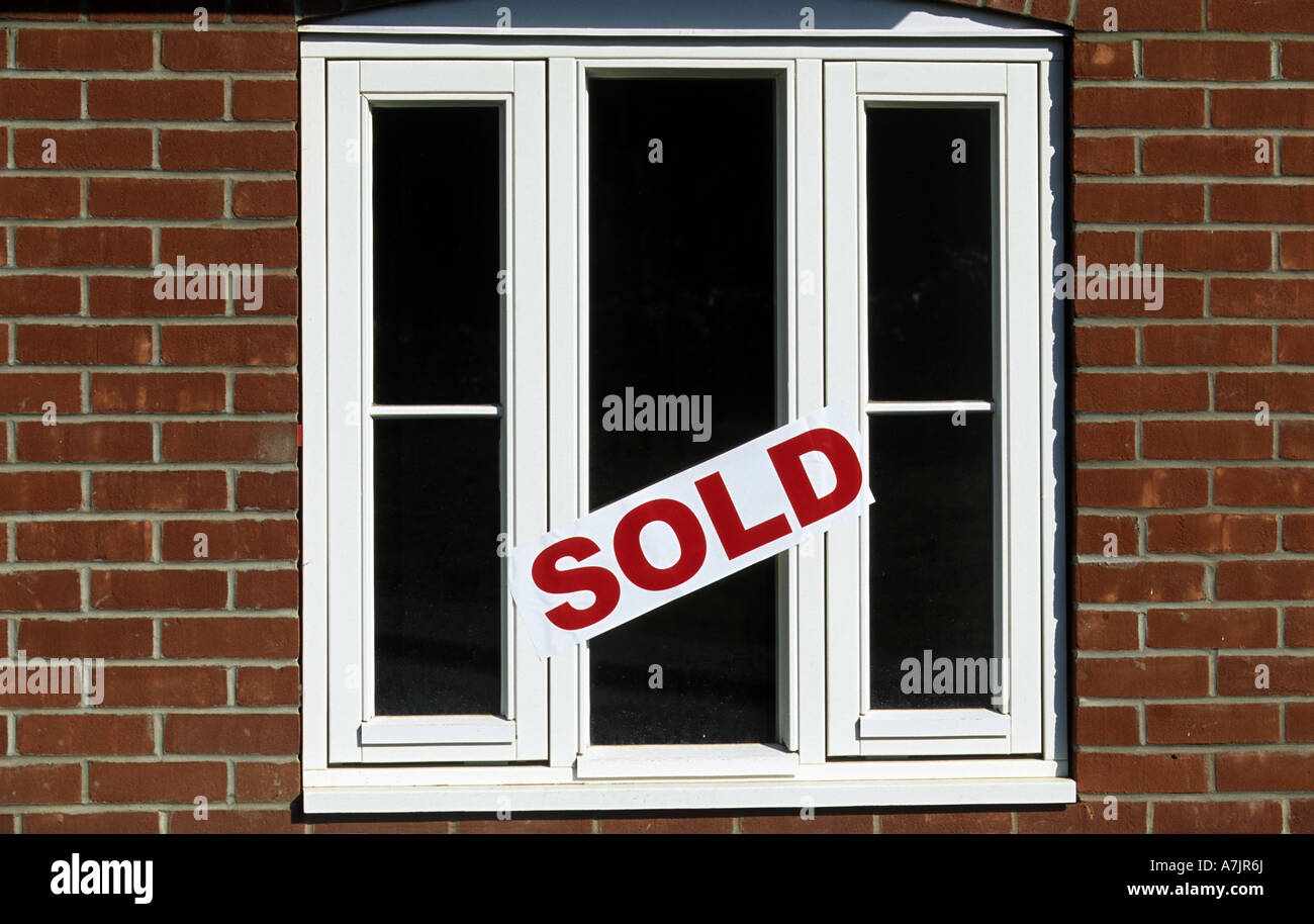Sold sign on a house in Ipswich, Suffolk, UK Stock Photo - Alamy