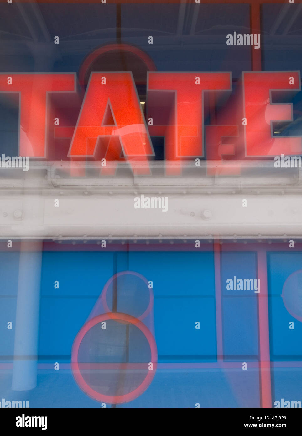 TATE GALLERY SIGN, ALBERT DOCK, LIVERPOOL, MERSEYSIDE, ENGLAND, UK ...