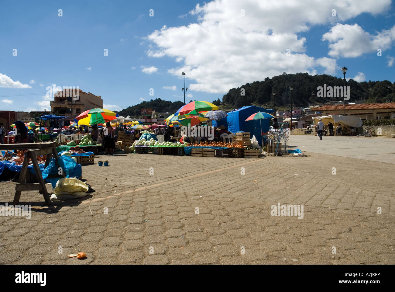 San juan chamula market clothes hi-res stock photography and images - Alamy