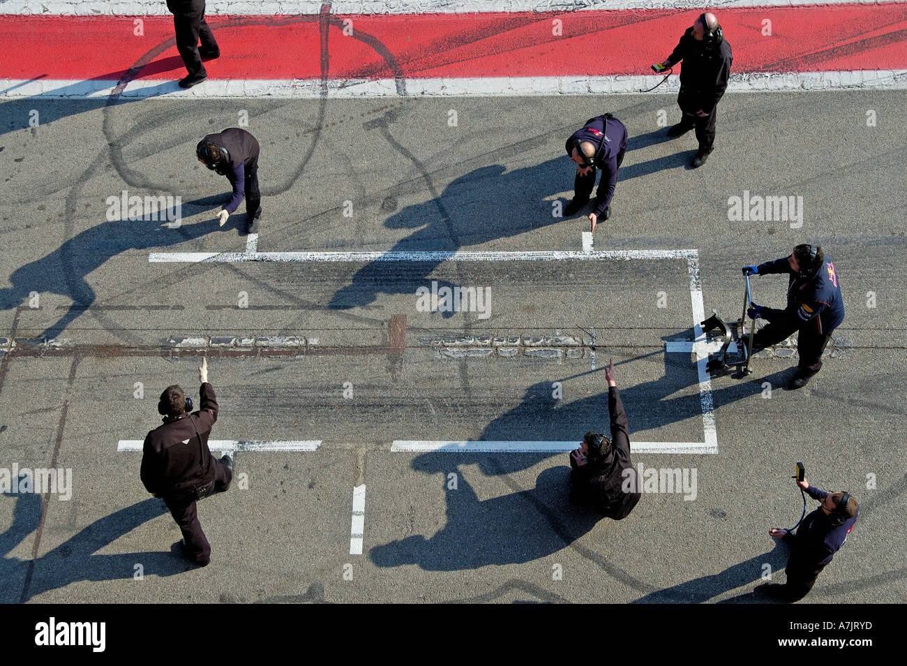 Pit stop preparation hi-res stock photography and images - Alamy