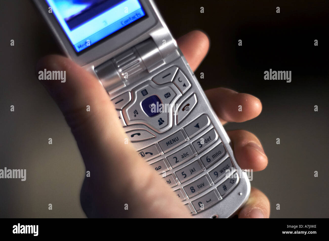 Hand flip phone hi-res stock photography and images - Alamy