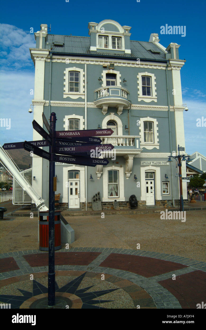 Early Morning Sun on Old Port Captains Building V and A Waterfront Cape ...