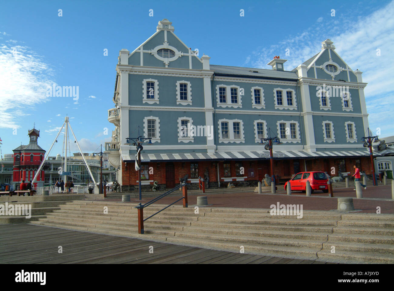 Early Morning Sun on Old Port Captains Building V and A Waterfront Cape ...