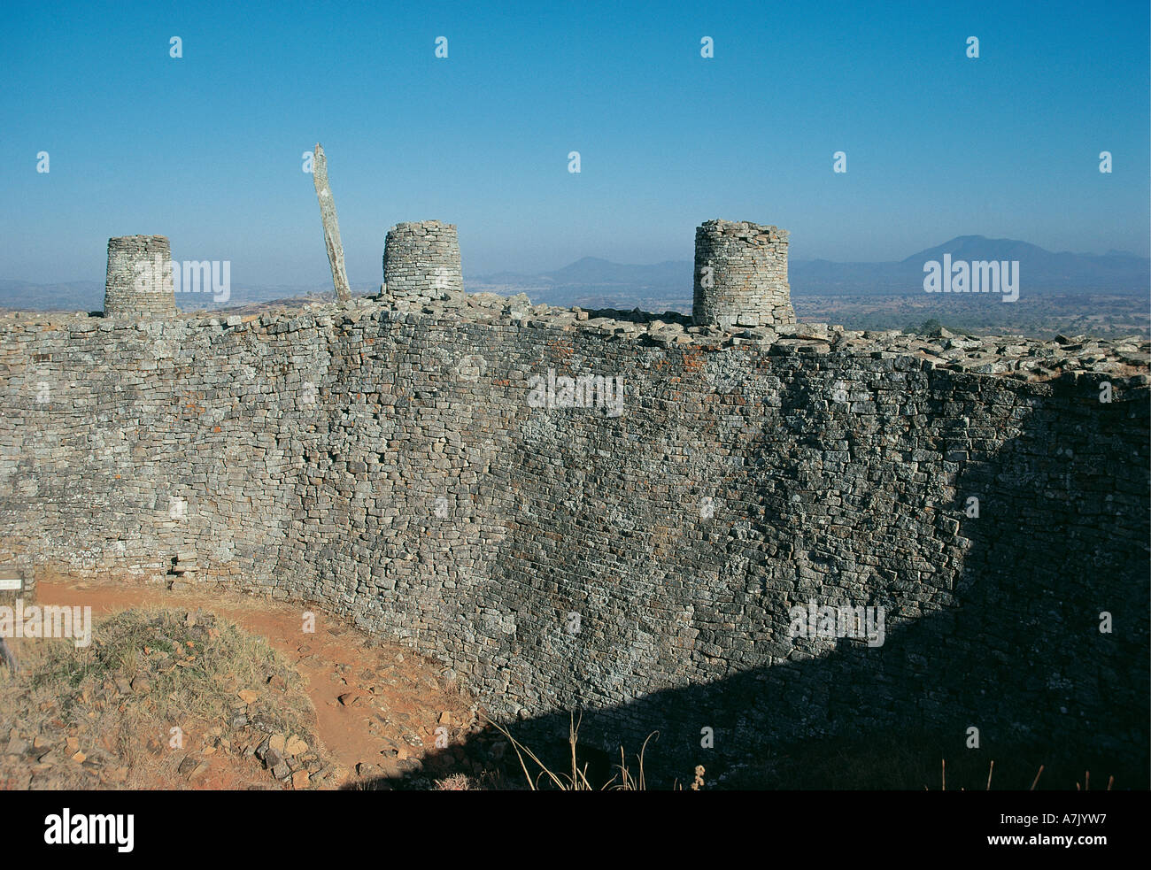 Great Zimbabwe Ruins This is the Outer Wall to the Hill Complex showing ...