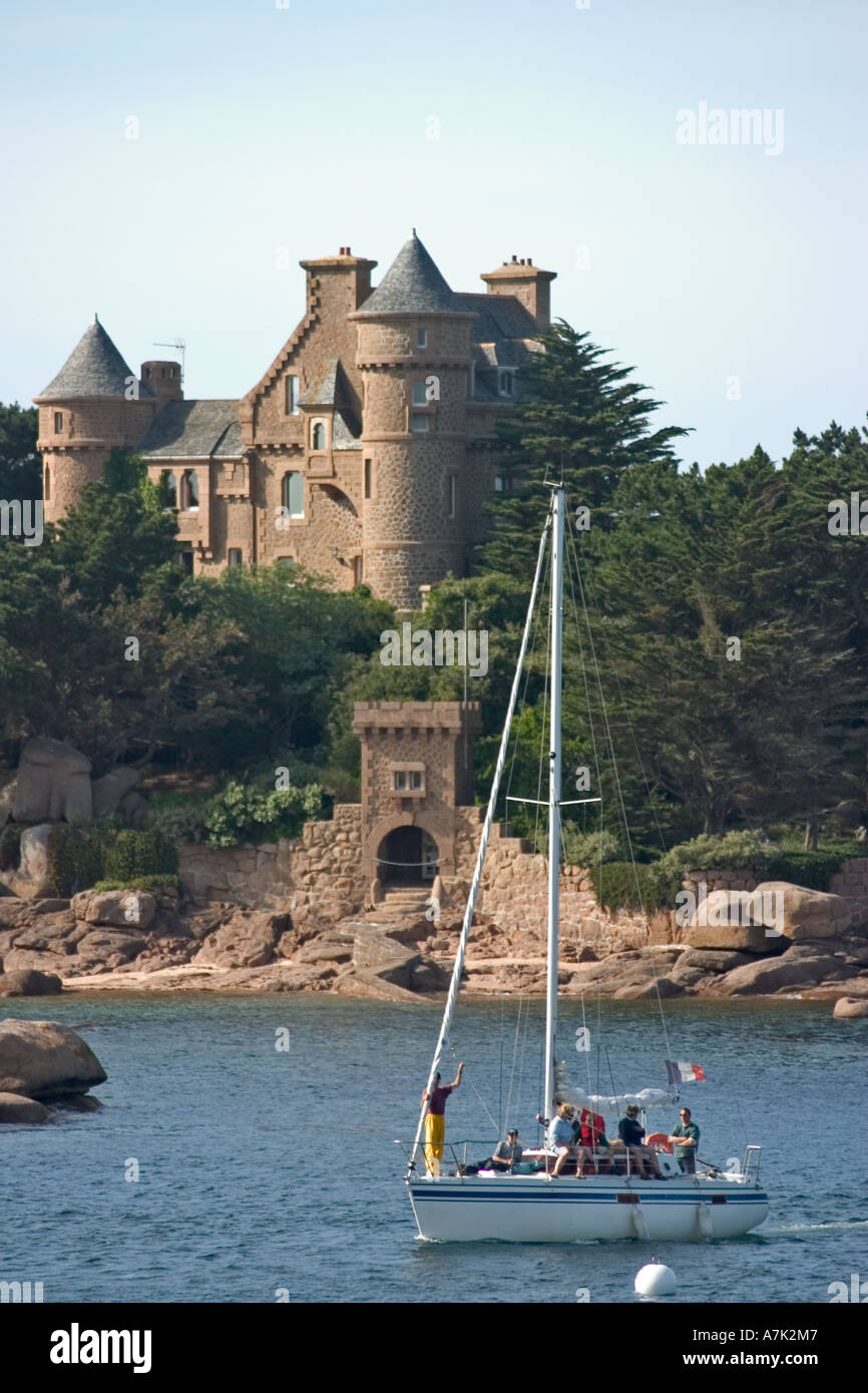 Yacht sailing off Breton coast Stock Photo - Alamy