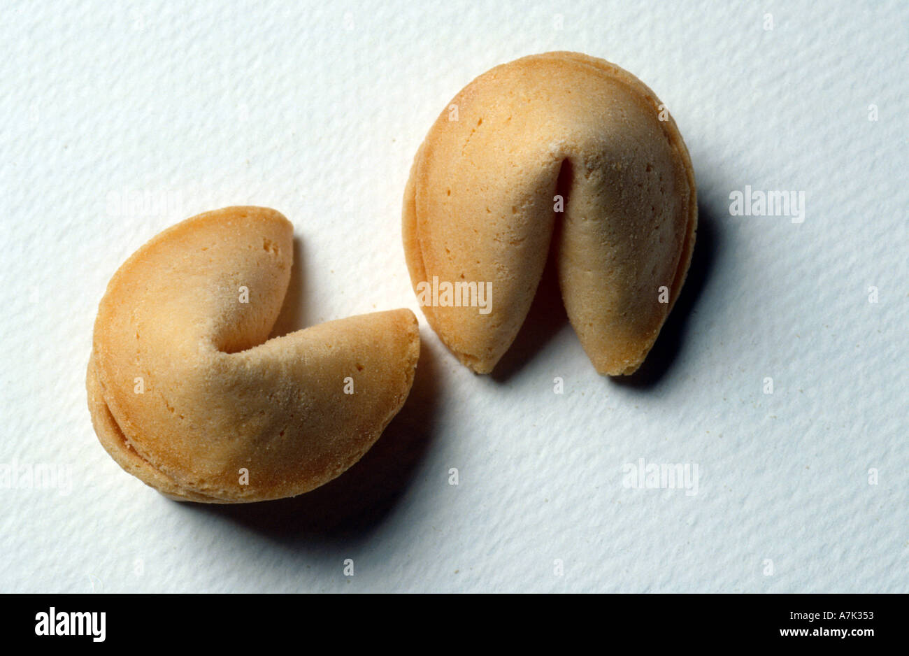 Fortune cookies cooking hi-res stock photography and images - Alamy