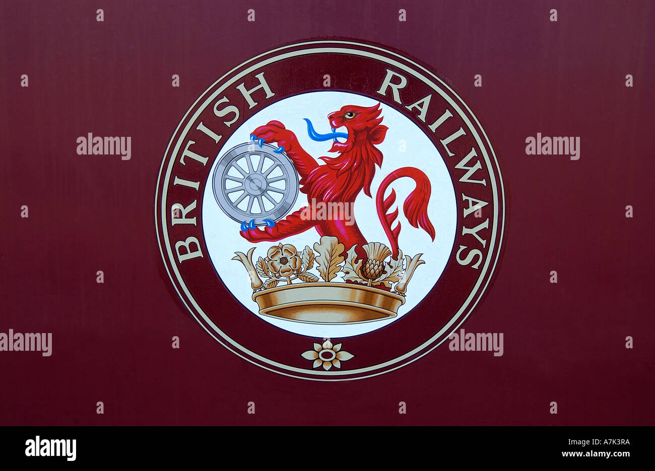 British railways lion wheel logo hi-res stock photography and images ...