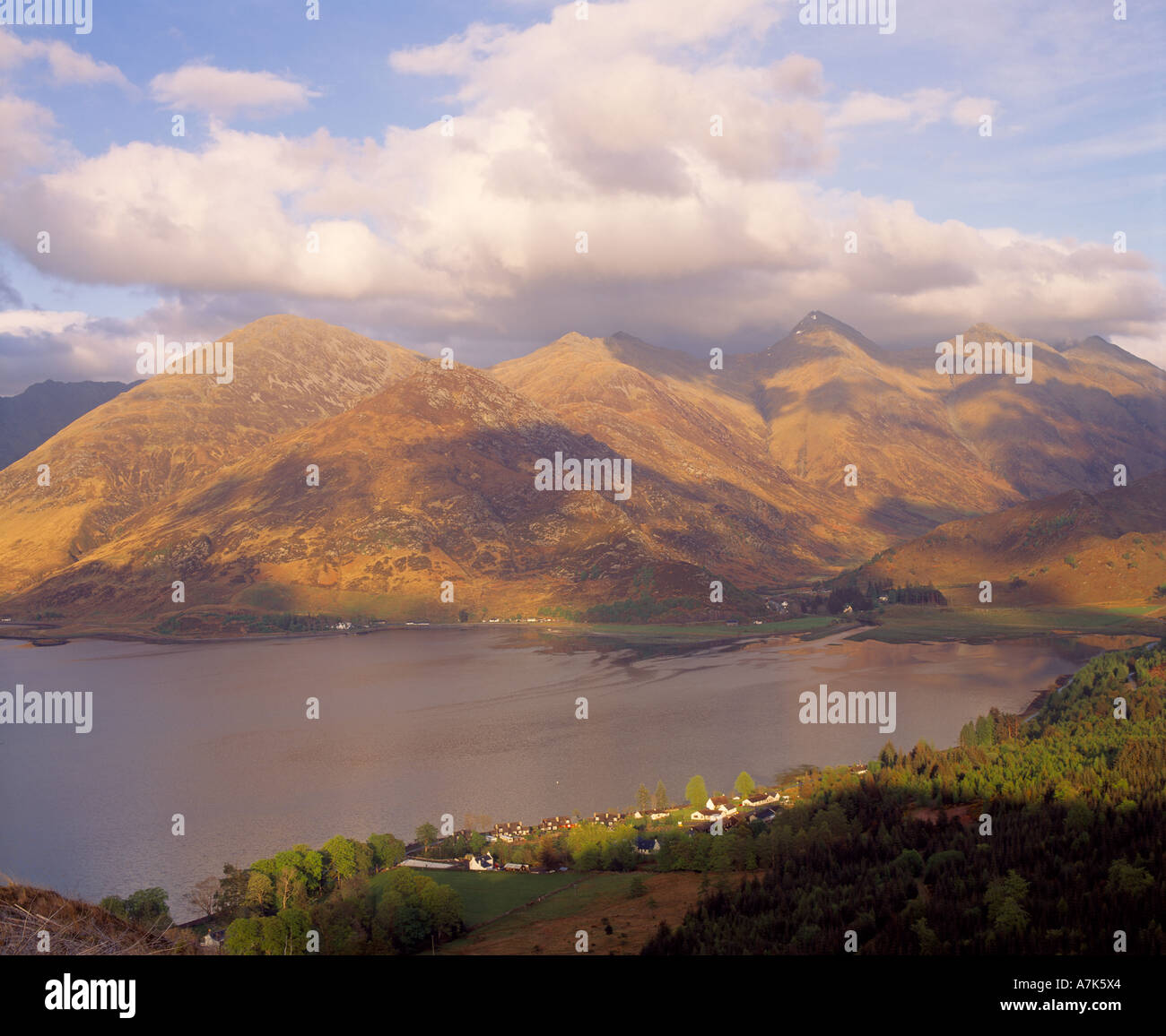 The Five Sisters of Kintail, viewed from the Ratagan Pass, Skye and ...