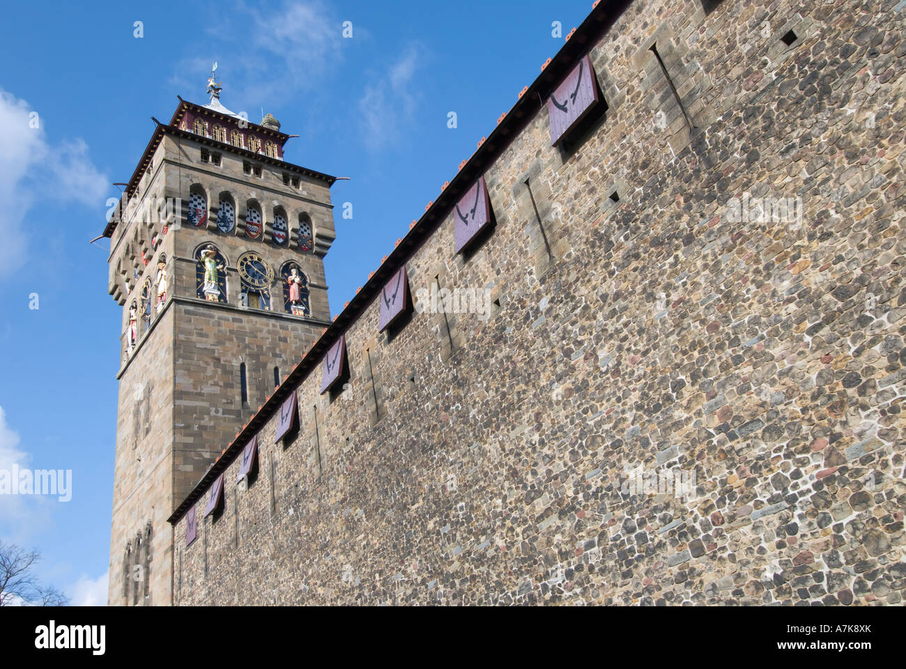Section castle hi-res stock photography and images - Alamy