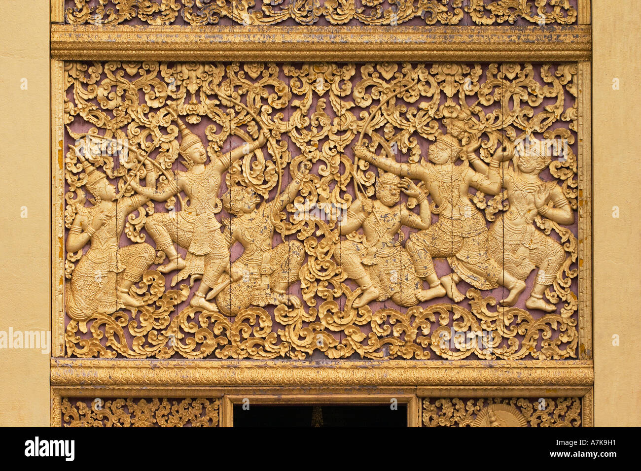 Battle scene on the Hohng Kep Mien royal funerary carriage house at Wat ...