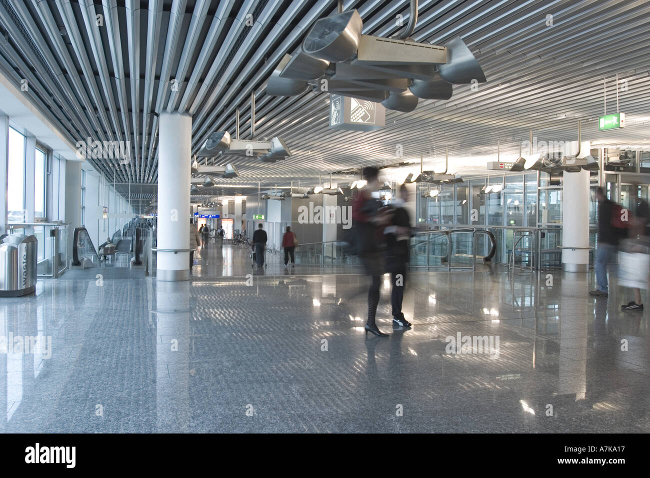 Counter pillars hi-res stock photography and images - Alamy