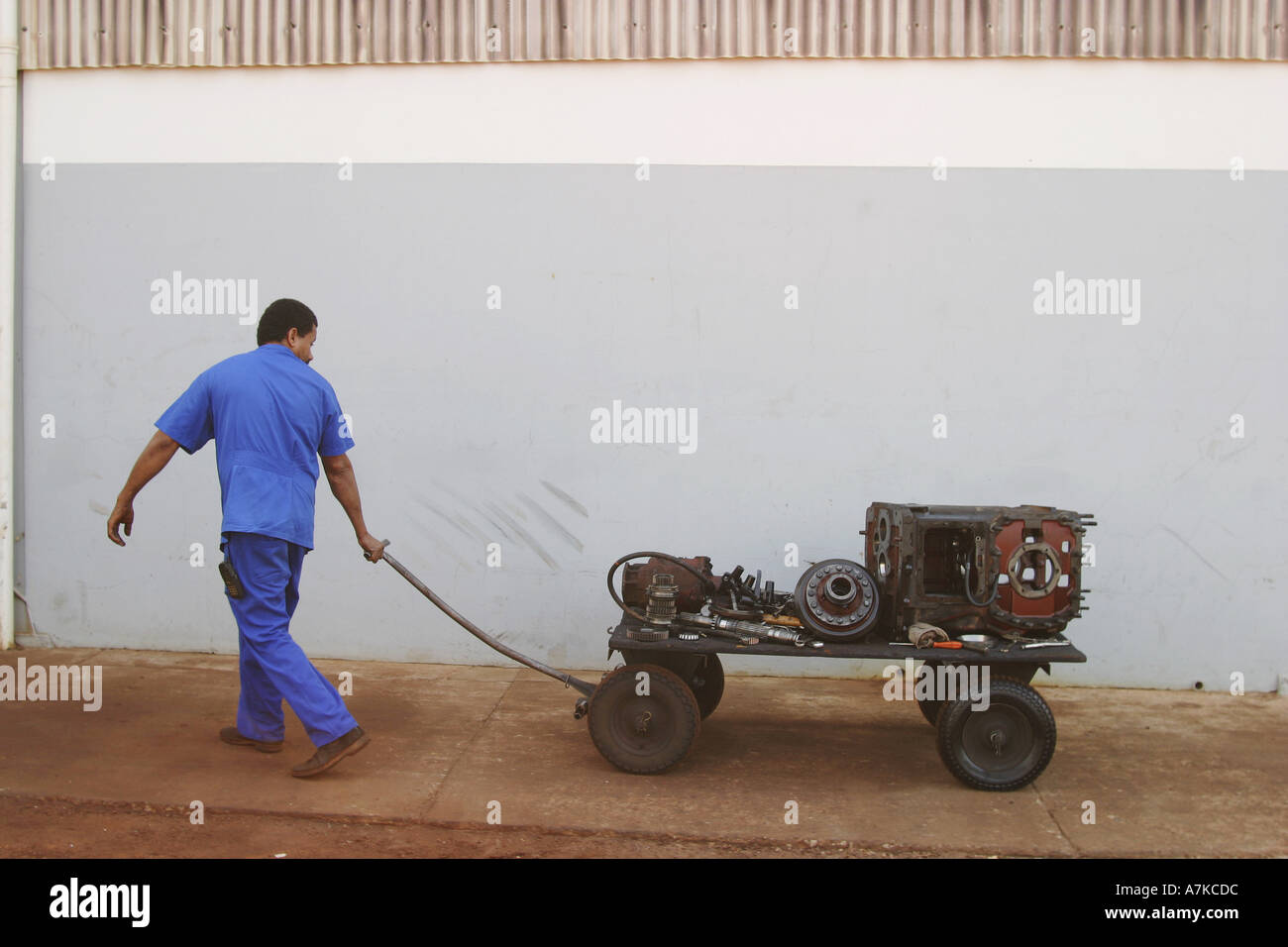Generator trolley hi-res stock photography and images - Alamy