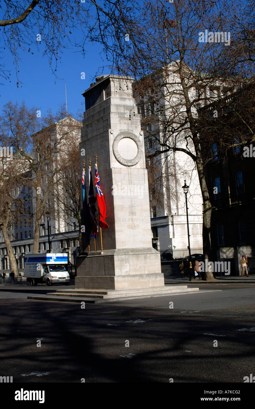 War statue hi hi-res stock photography and images - Alamy