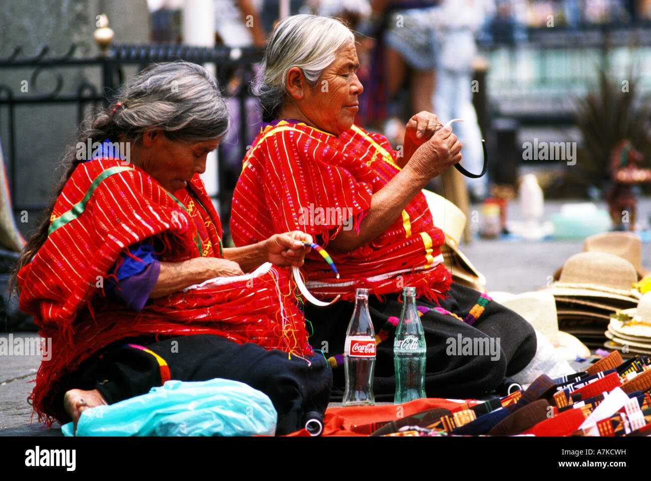 Mexican women work hi-res stock photography and images - Alamy