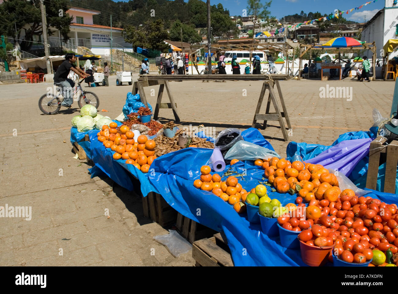 San Juan Chamula market of fruits - Chiapas - Mexico Stock Photo - Alamy