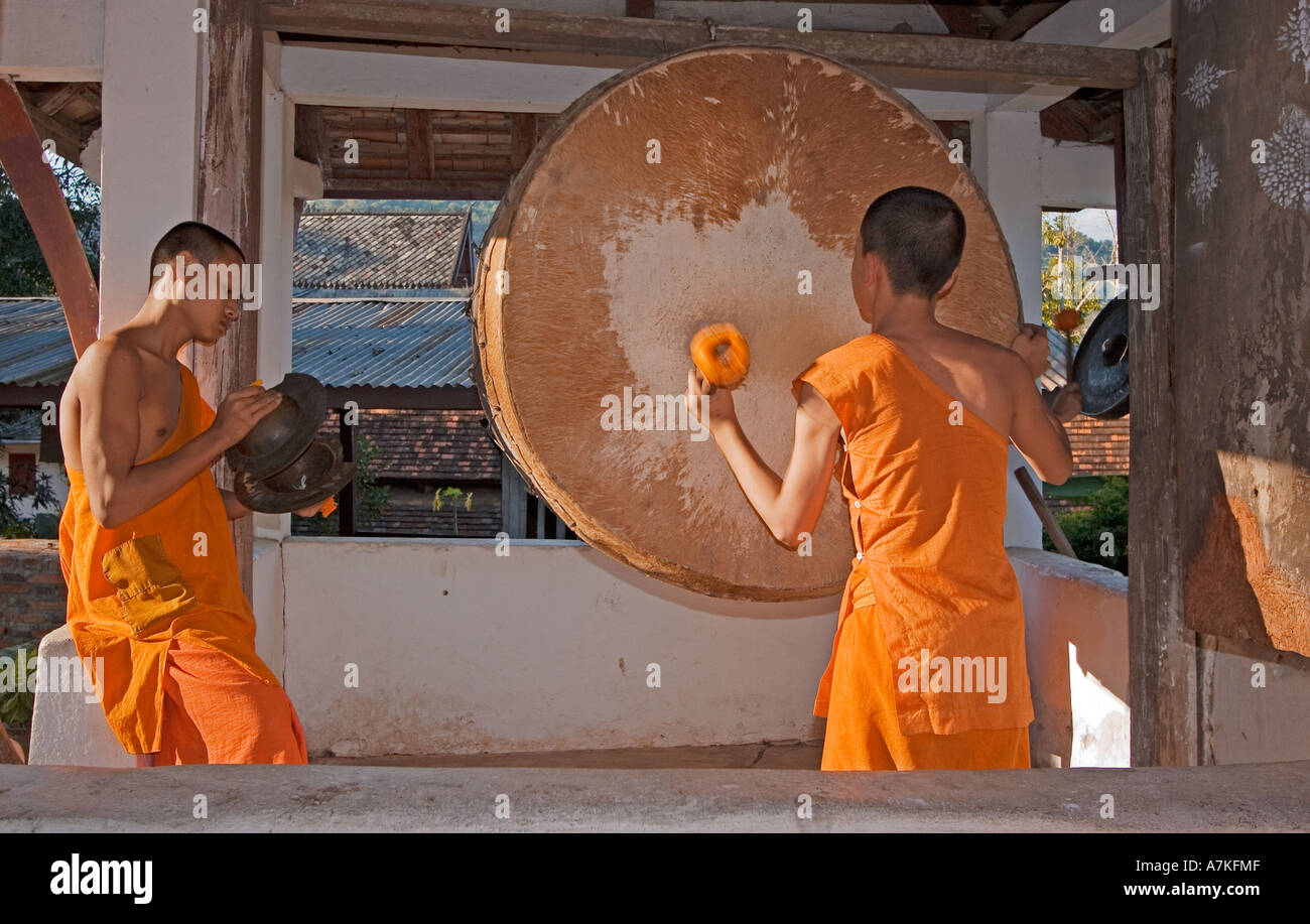 Buddhist monk luang probang hi-res stock photography and images - Alamy