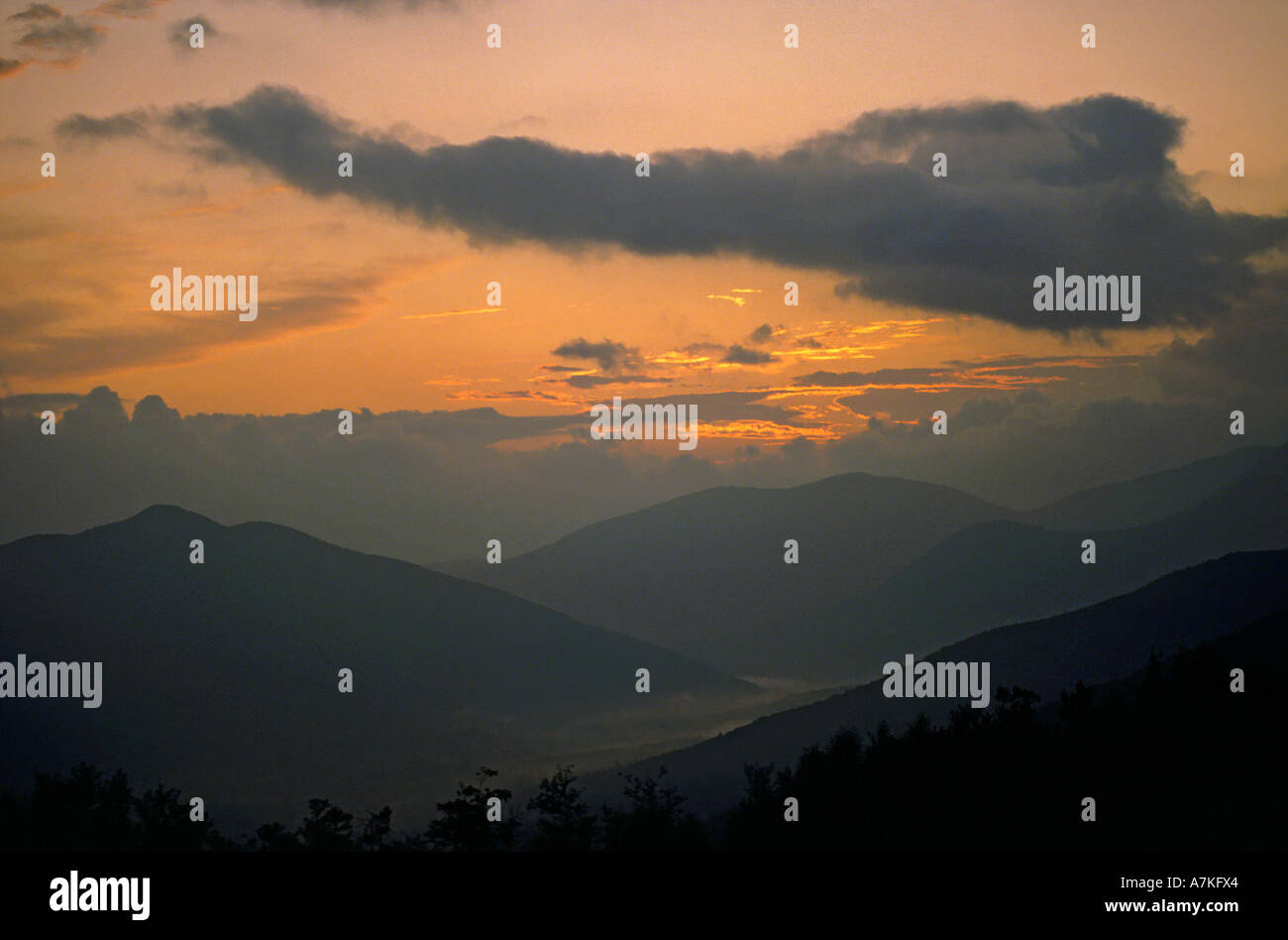 White mountains new hampshire sunset hi-res stock photography and ...