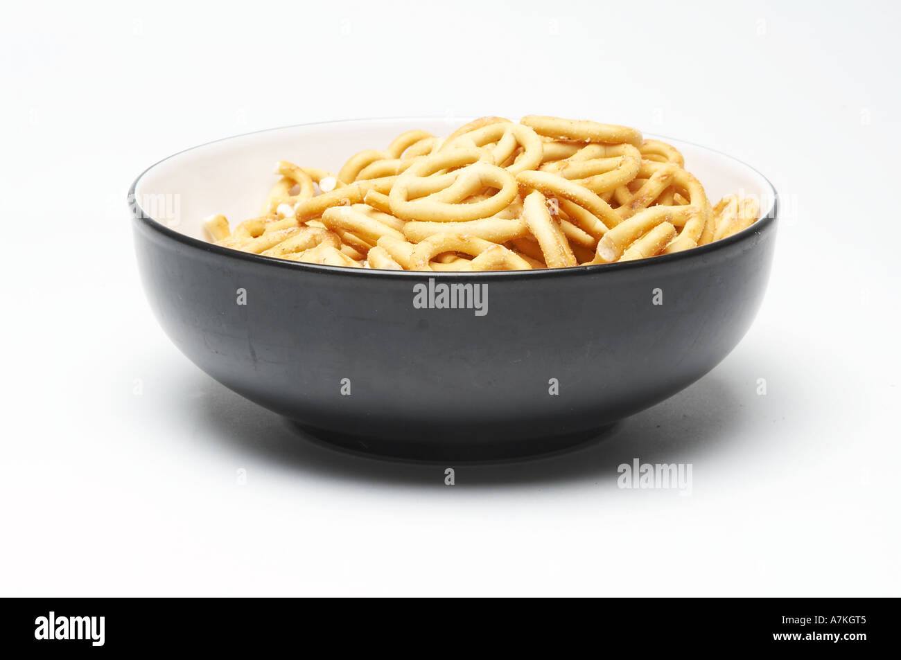 pretzel, snacks, salt, salty, savoury, finger, food, unhealthy, bar ...