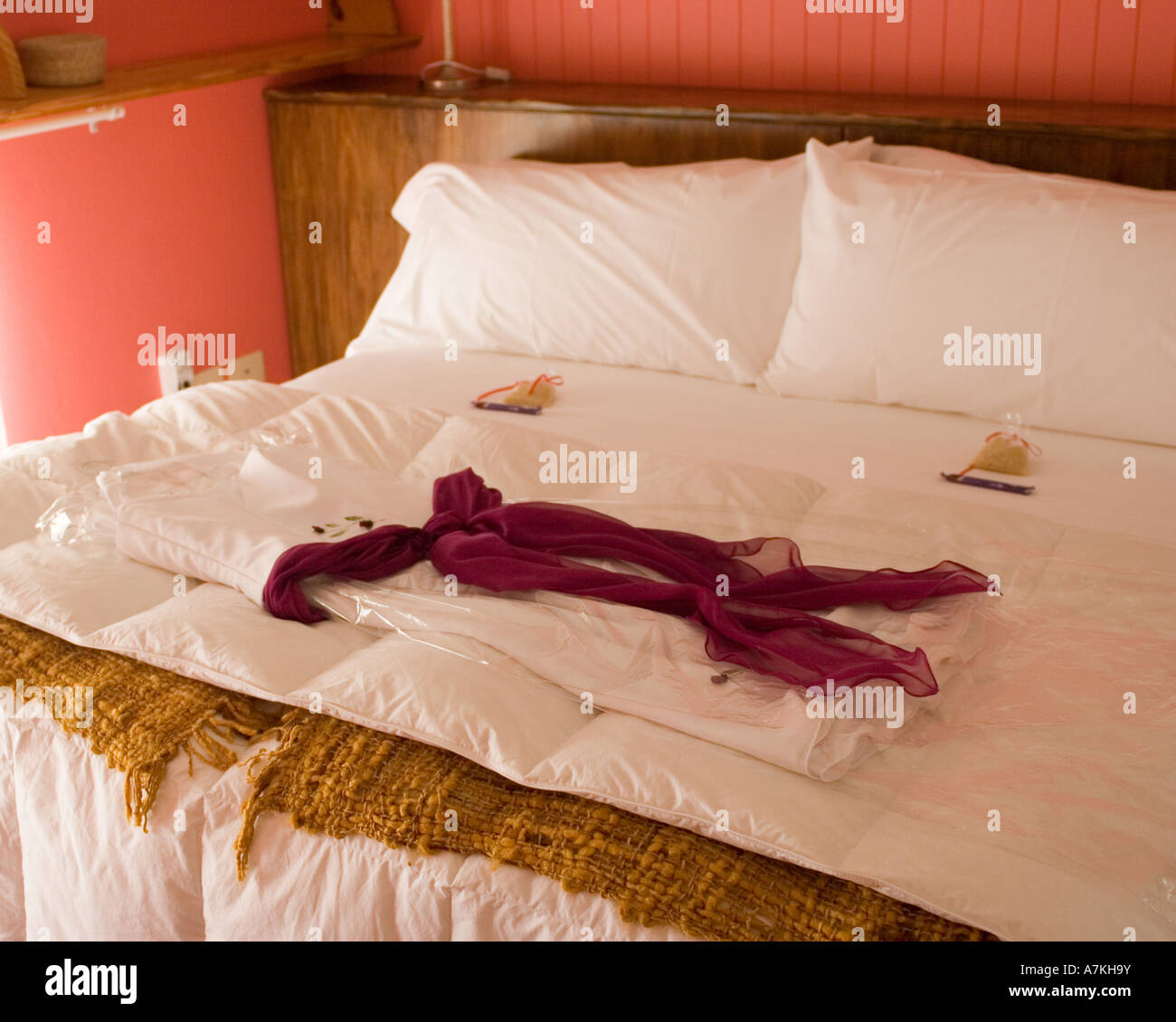 Red dress bed hi-res stock photography and images - Alamy