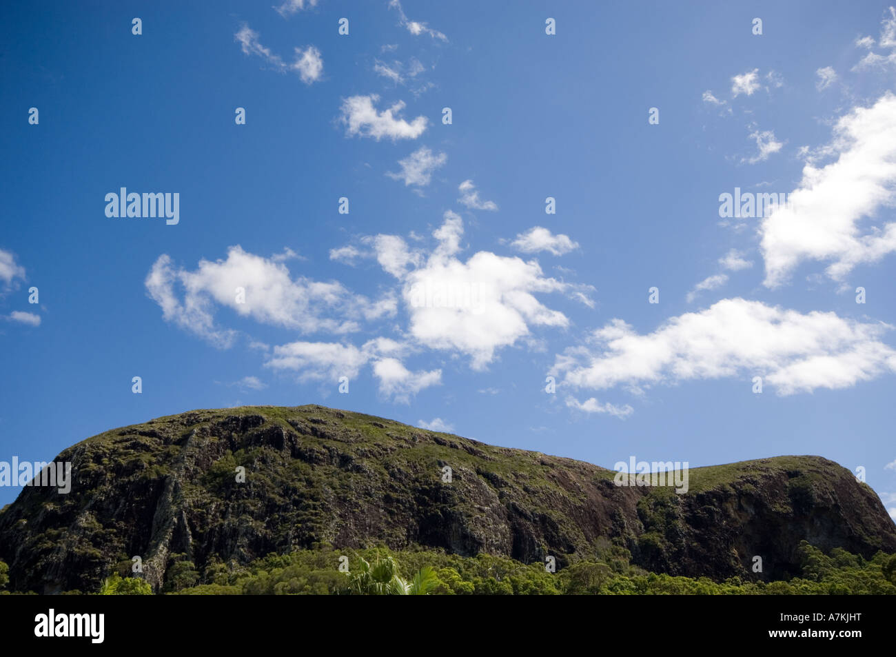 Coolum and (mount or mountain or mt) hi-res stock photography and ...