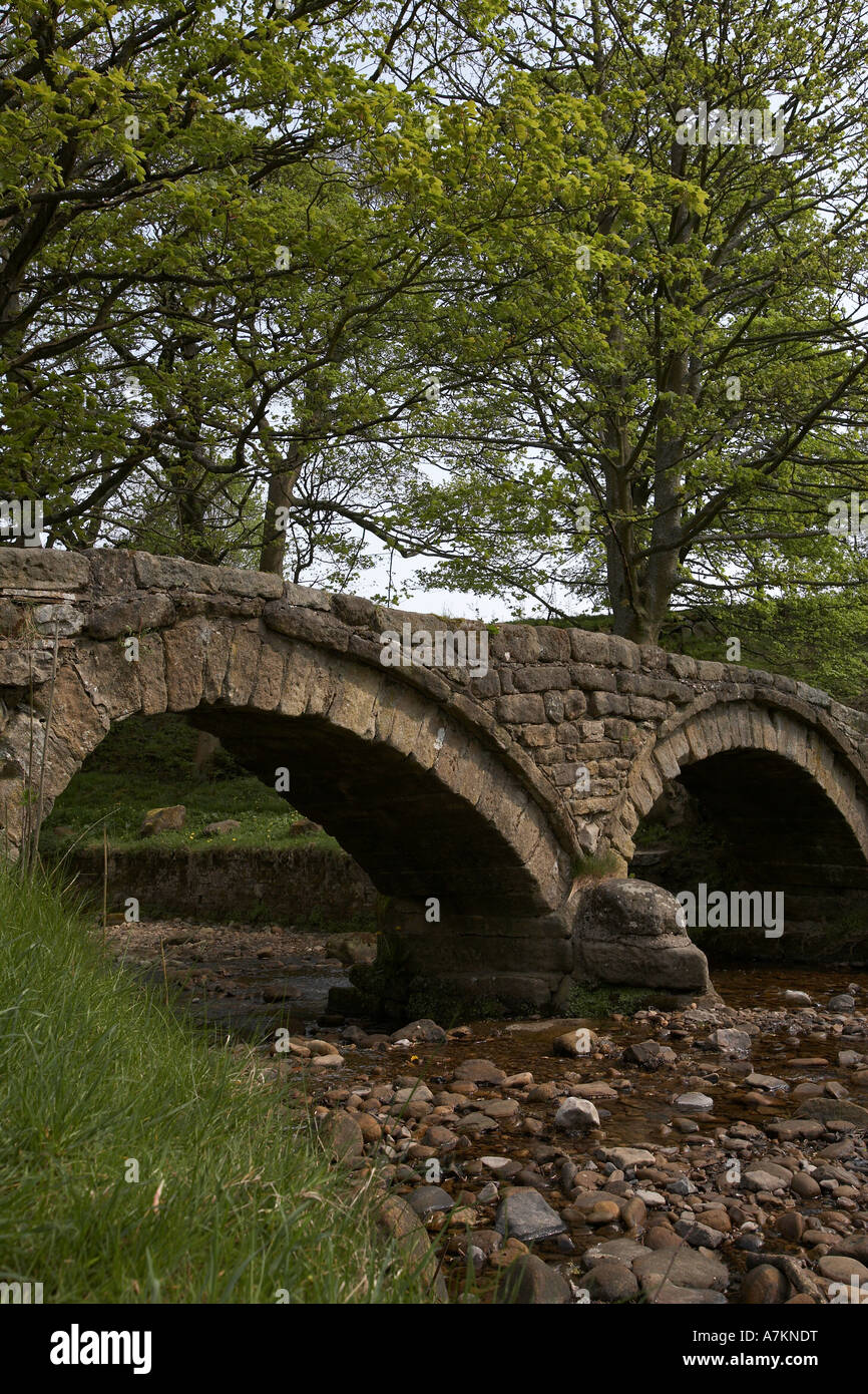 Pack horse bridge at Wycoller Hall ruins, Wycoller Country Park ...