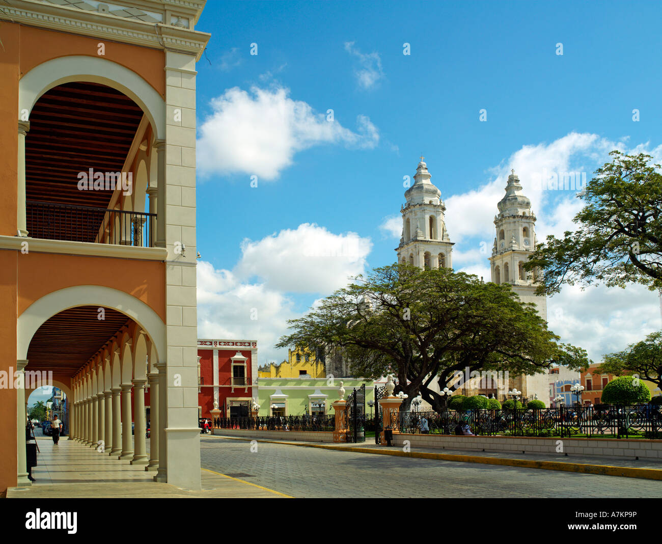 Campeche mexico parque principal hi-res stock photography and images ...