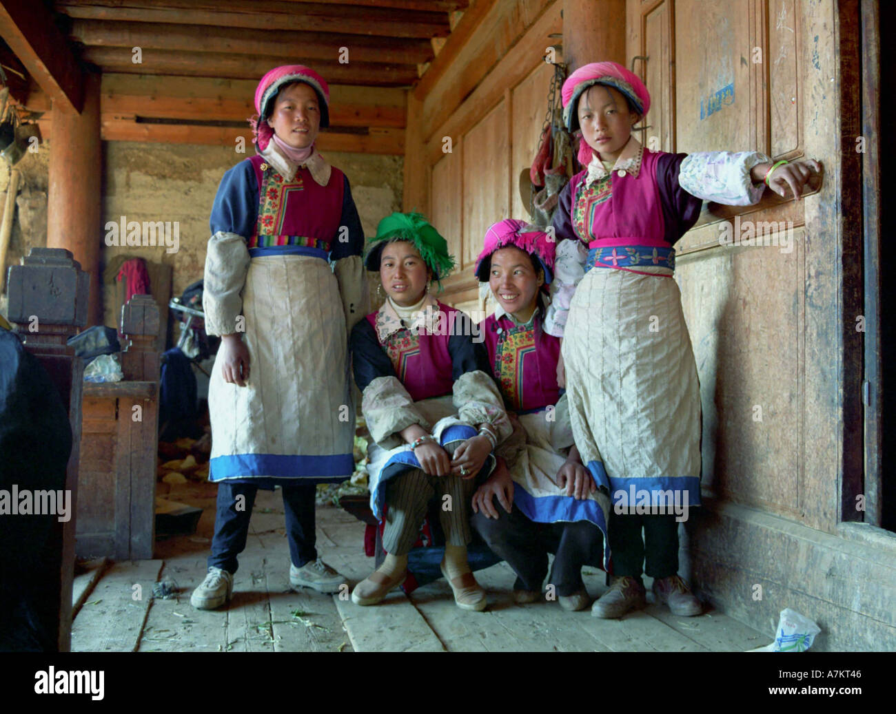 Field workers Zongdian China Stock Photo - Alamy