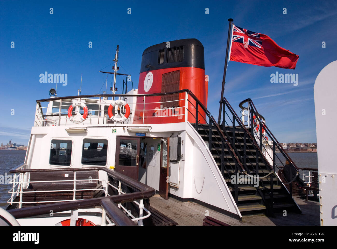 Royal daffodil hi-res stock photography and images - Alamy