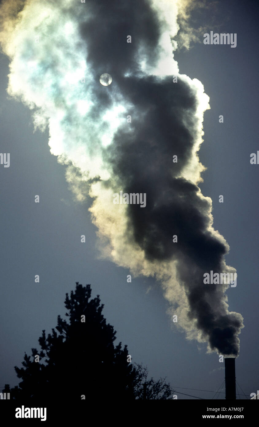 Smoking chimney picture hi-res stock photography and images - Alamy